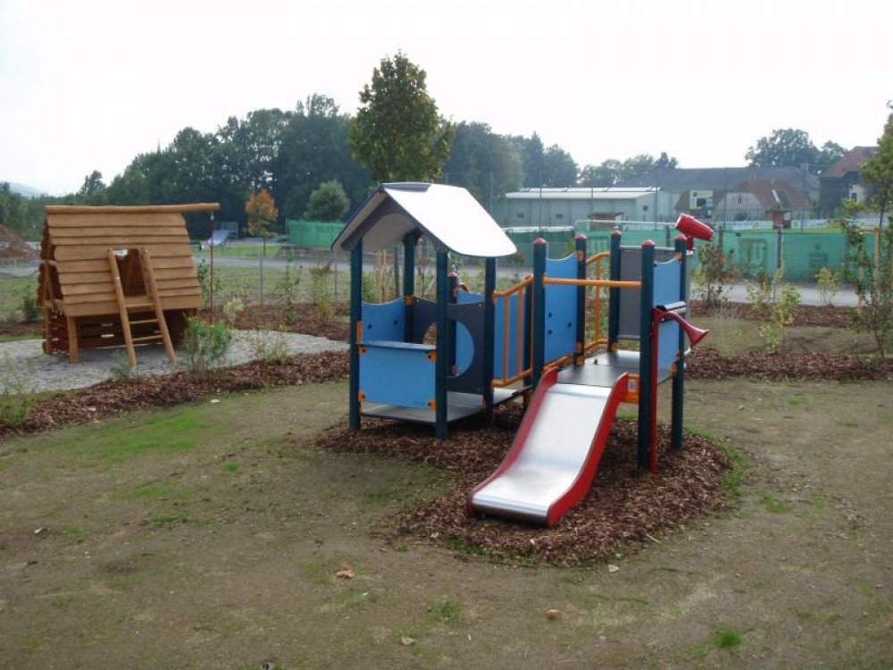 REFERENZEN | Stausberg diverse Spielgeräte Robinie